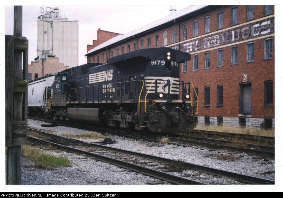 Norfolk Southern Dash 9 40CW #9179
